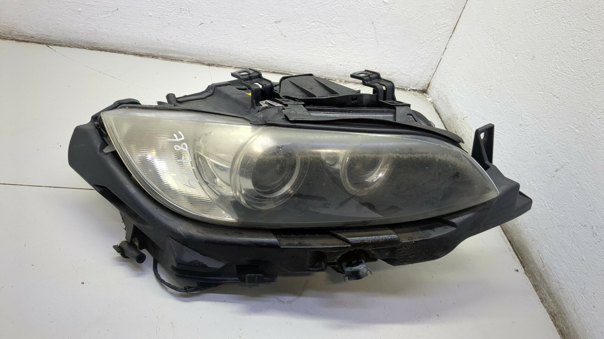 Фара (передняя) правая BMW 3 E90, E91, E92, E93 Б/У