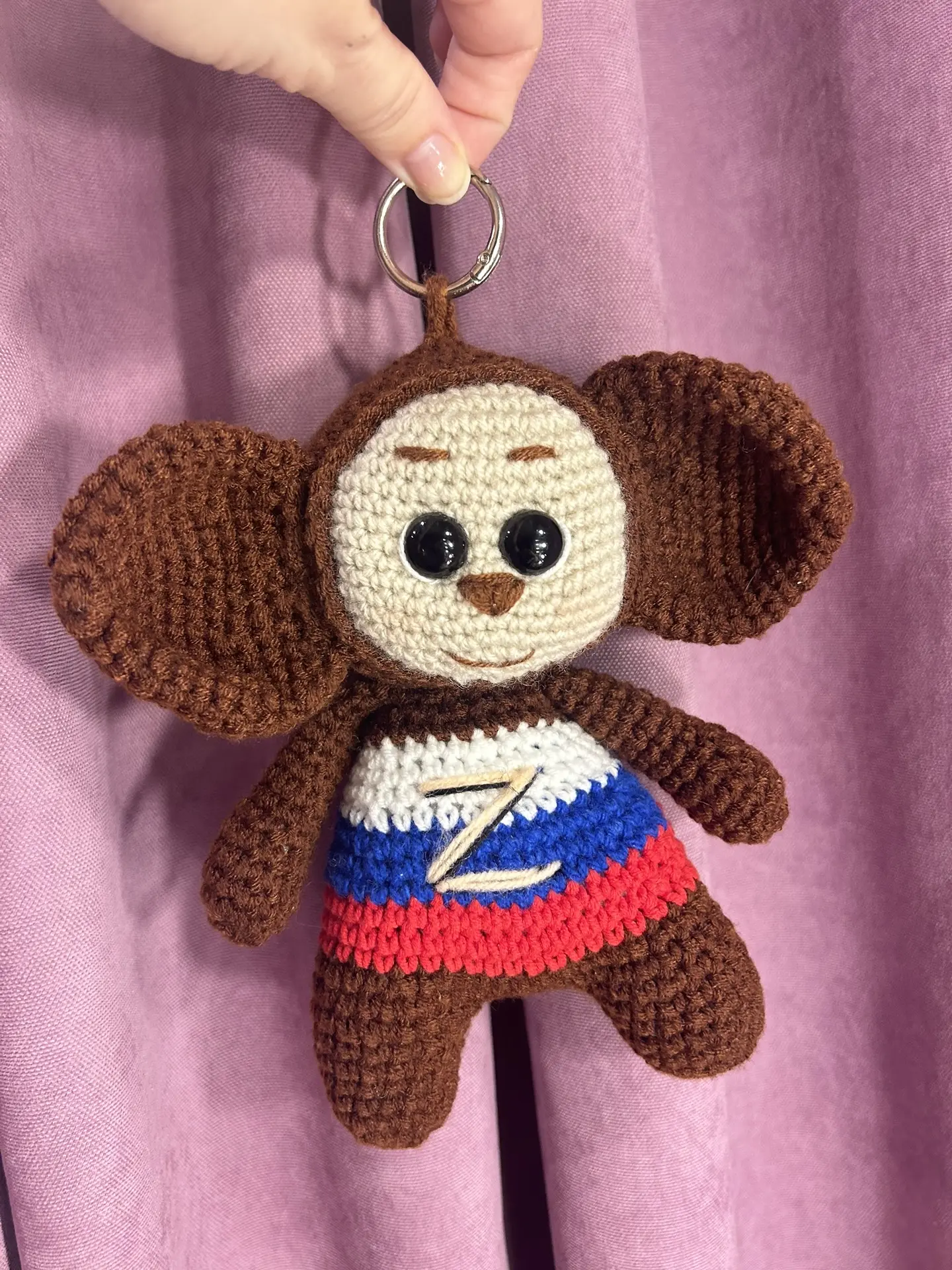 Чебурашка вязанная игрушка-талисман 18см идеальный подарок военному родным и близким