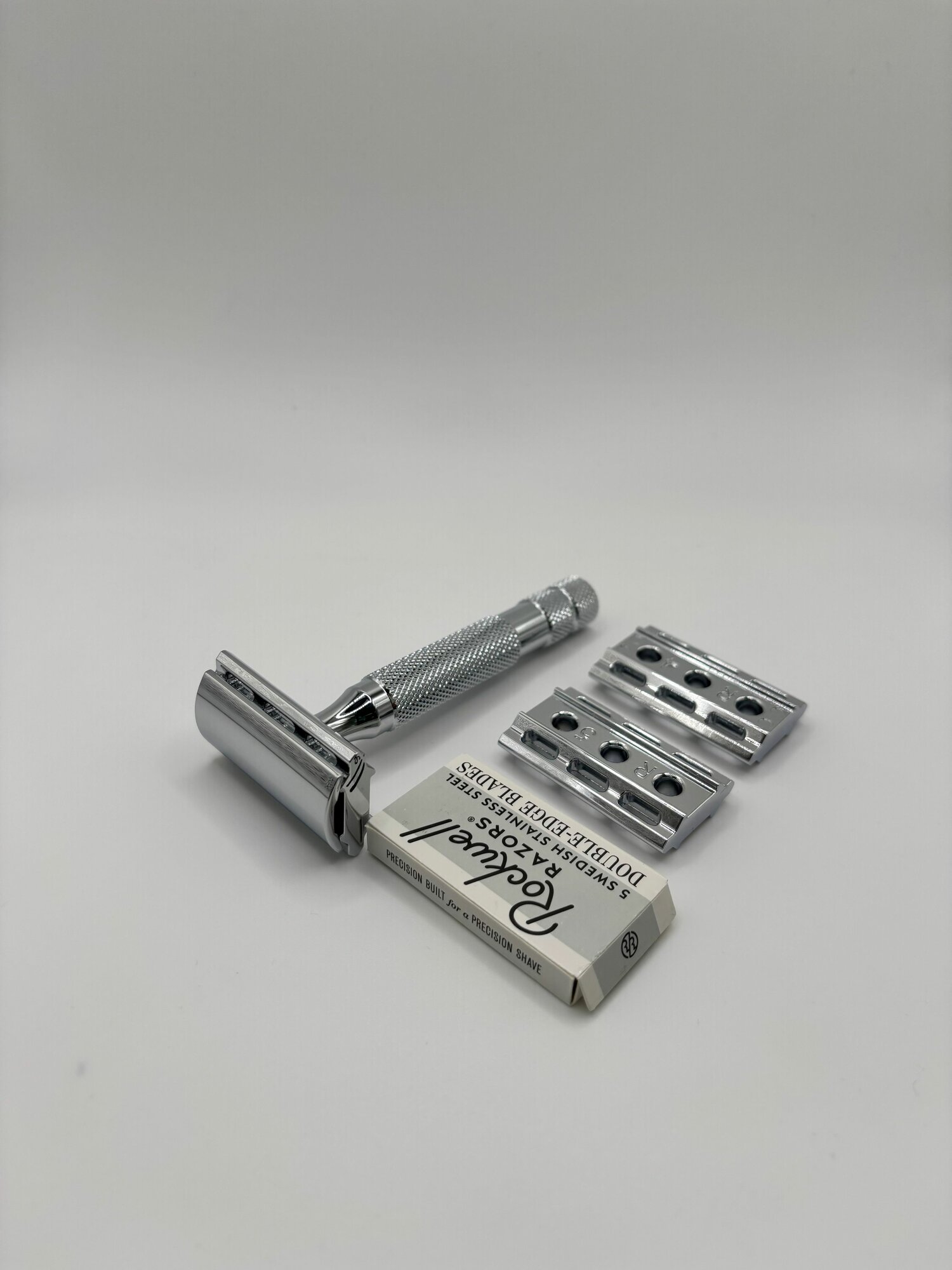 Т-образная бритва Rockwell Razors 6C, белый хром / безопасная бритва с доп. гребнями