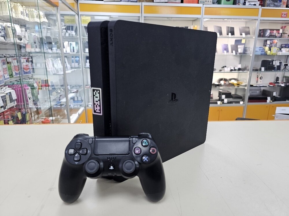 Игровая приставка Sony PlayStation 4 Slim, 500Gb, черная, Full HD 1 геймпад б/у уценка