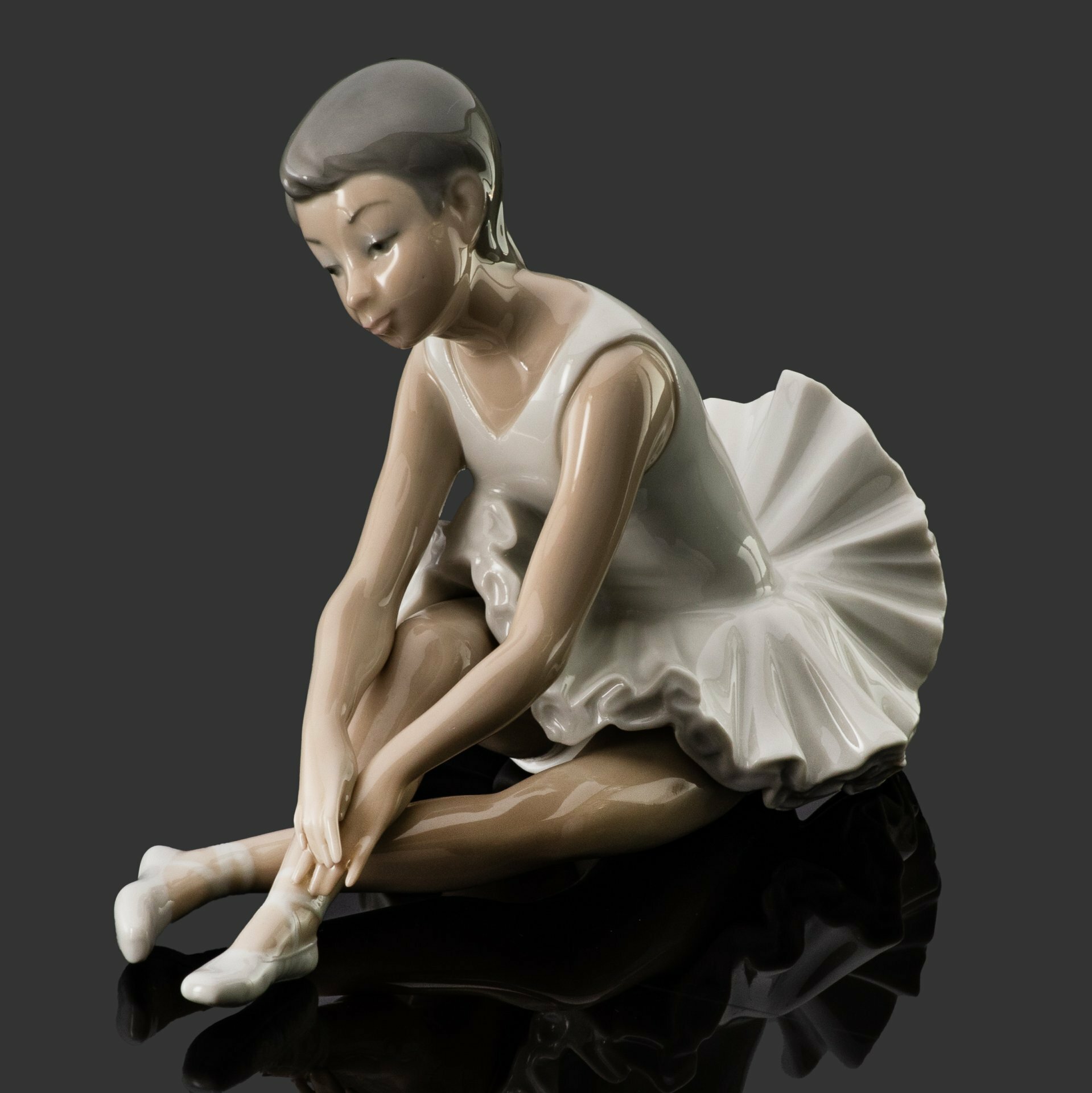 Статуэтка "Сидящая балерина", NAO Porcelain, фарфор, роспись, Испания, 1970-1990 гг.