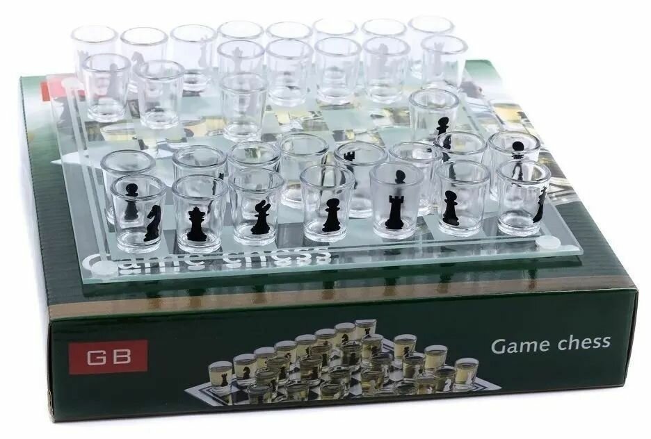 Настольная игра "Пьяные шахматы"/ Алкогольные шахматы со стопками, 32 рюмки, поле 25х25 см