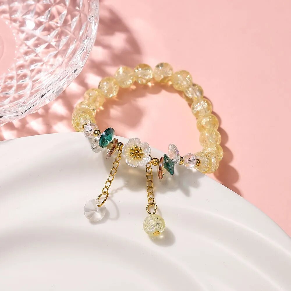 Браслет с подвесками в виде цветка для девочек и женщин, желтый, из полипропилена, повседневный стиль, 13.5 см