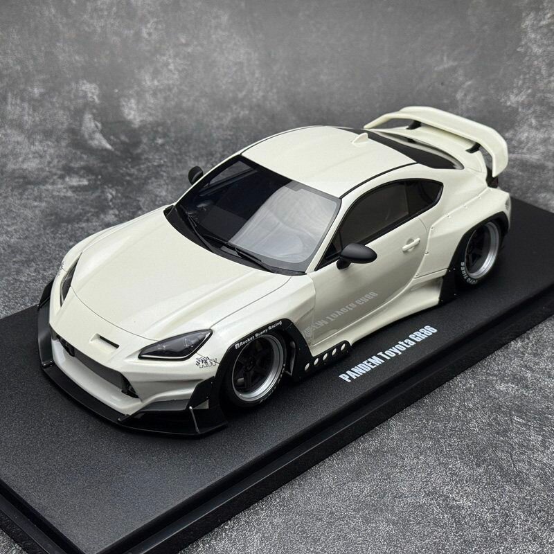 Коллекционная модель Toyota GR86 2023 1:18 от GT Spirit, литая модель купе, Toyota GR серии