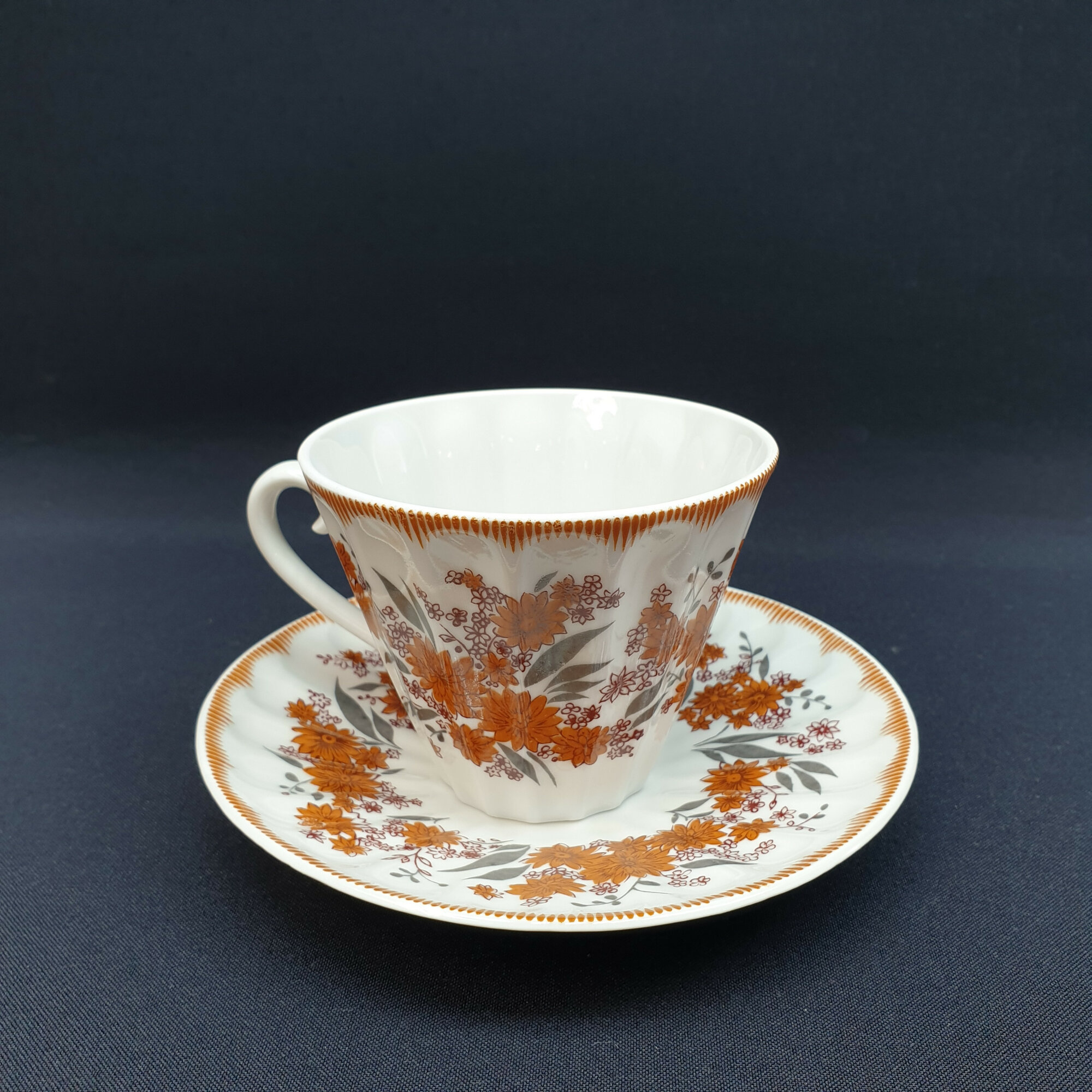 Винтажная чайная пара ЛФЗ, фарфор, деколь, позолота, 200 мл. Винтаж СССР