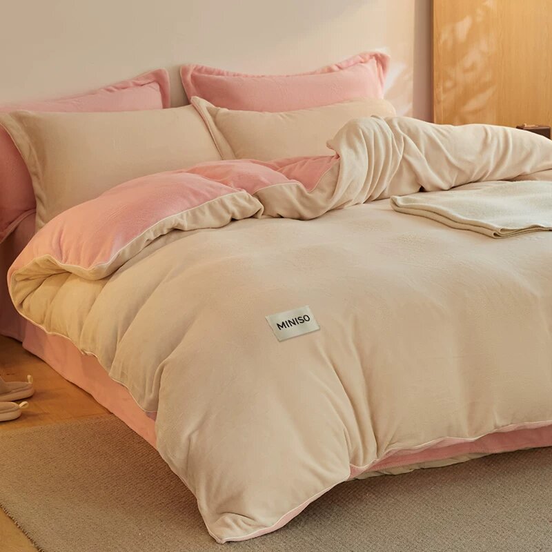 Комплект постельного белья Miniso из молочного вельвета, четыре предмета, зимний, утолщенный, из кораллового флиса,