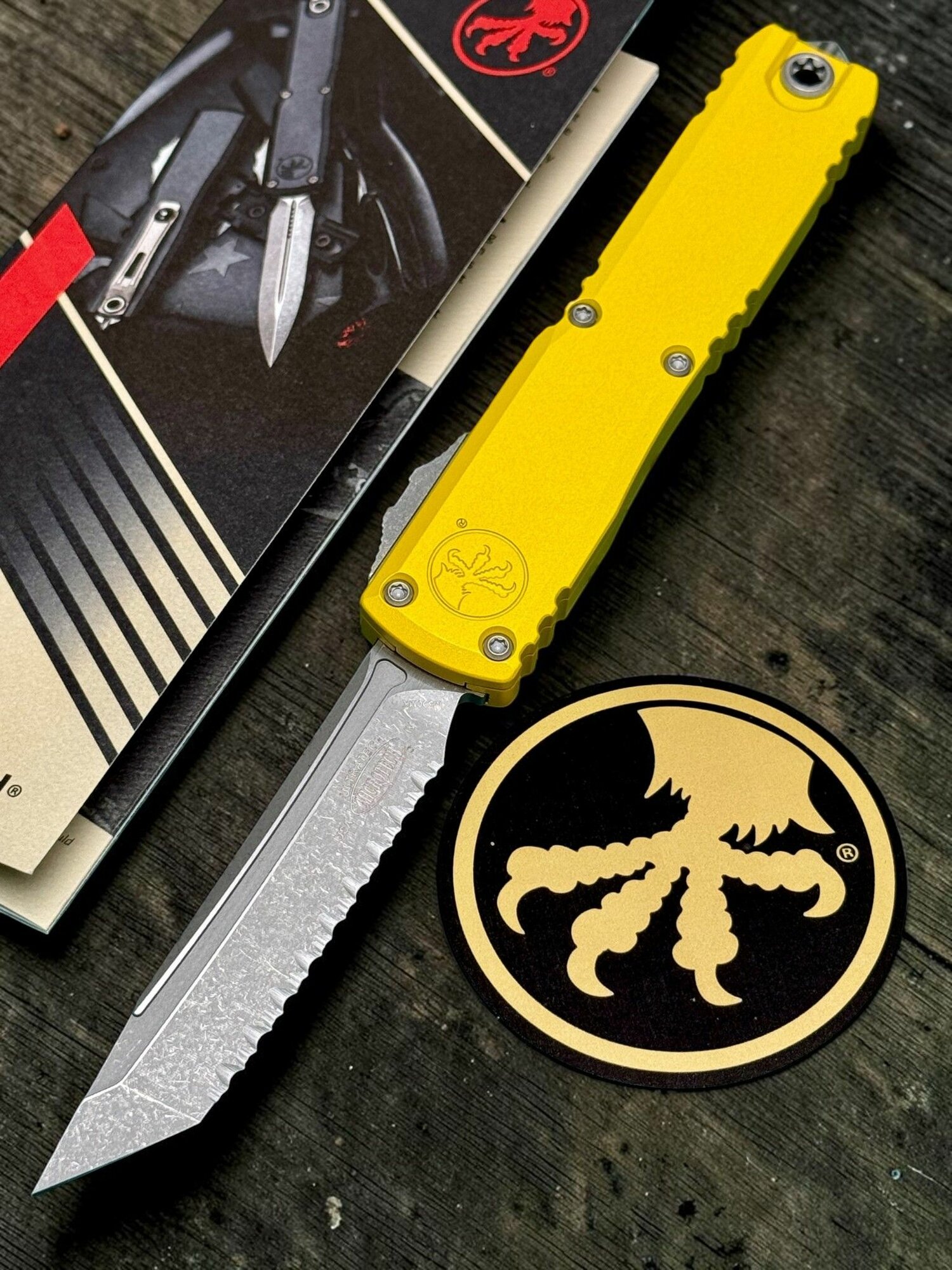 Нож складной MicroTech MCT1123412APYW Ultratech Gen IV, Apocalyptic Serrated Blade, Yellow Handle