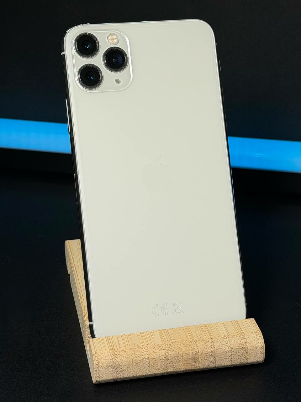 Смартфон Apple iPhone 11 Pro Max, 512 ГБ, nano-SIM + eSIM, белый