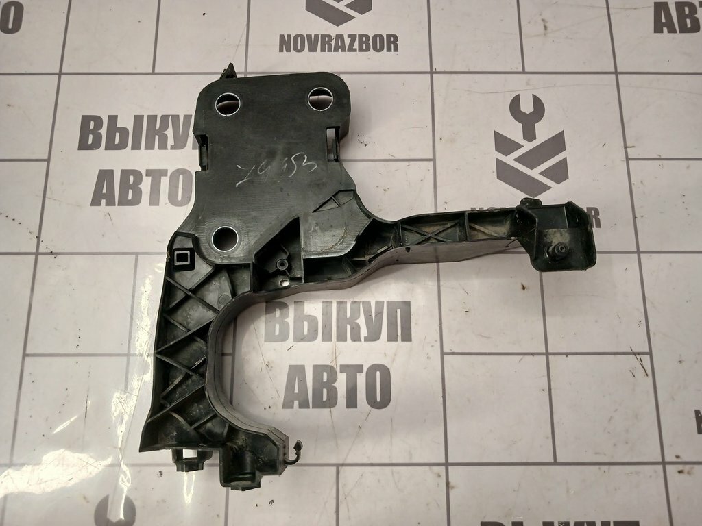 Кронштейн фар левый Renault Megane 2 02-09