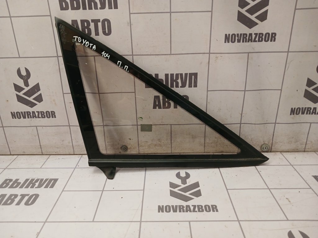Стекло кузовное глухое правое Toyota Estima Lucida Previa 1996-2000