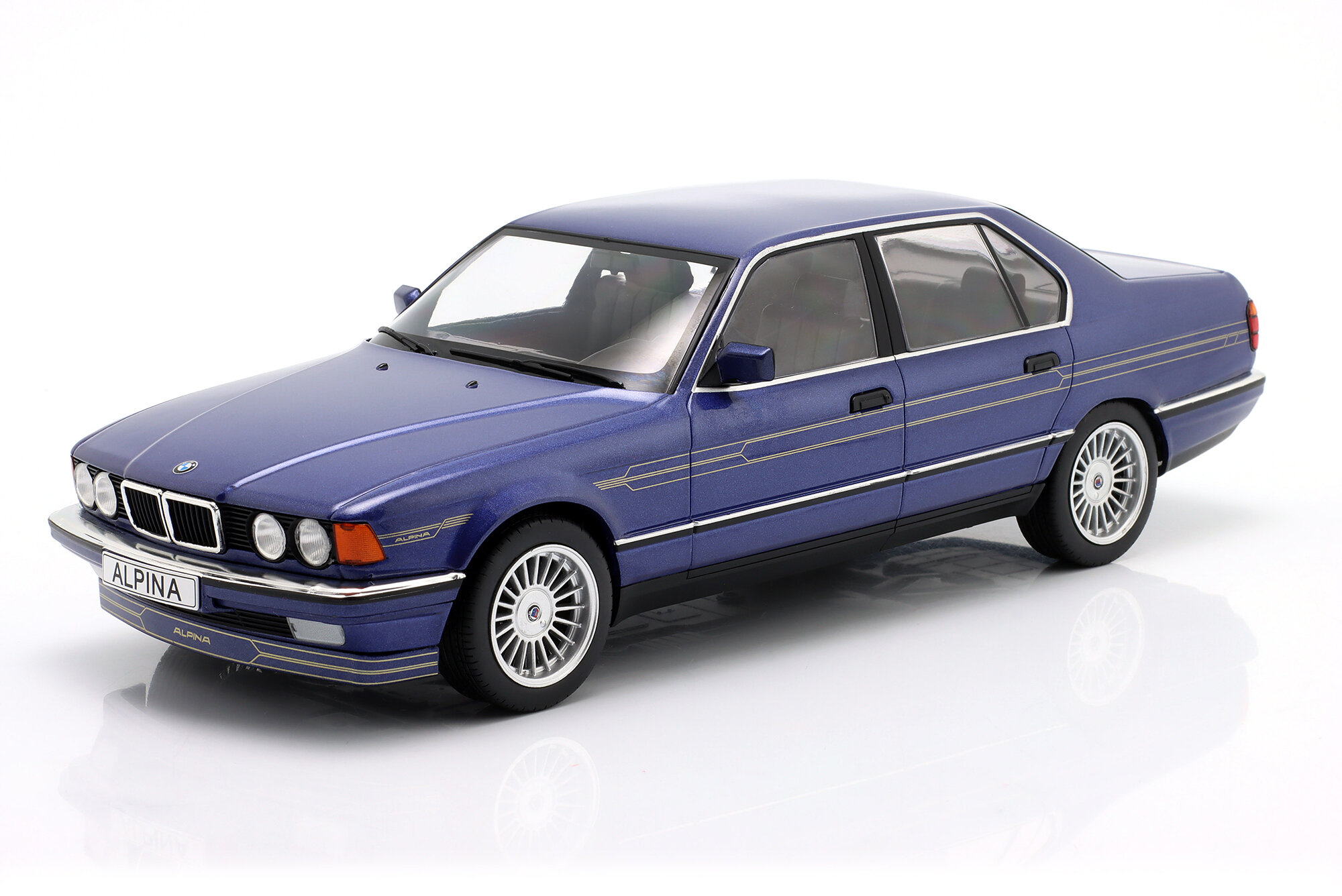 Модель коллекционная MCG Bmw E32 alpina B11 3,5 1992 blue metallic