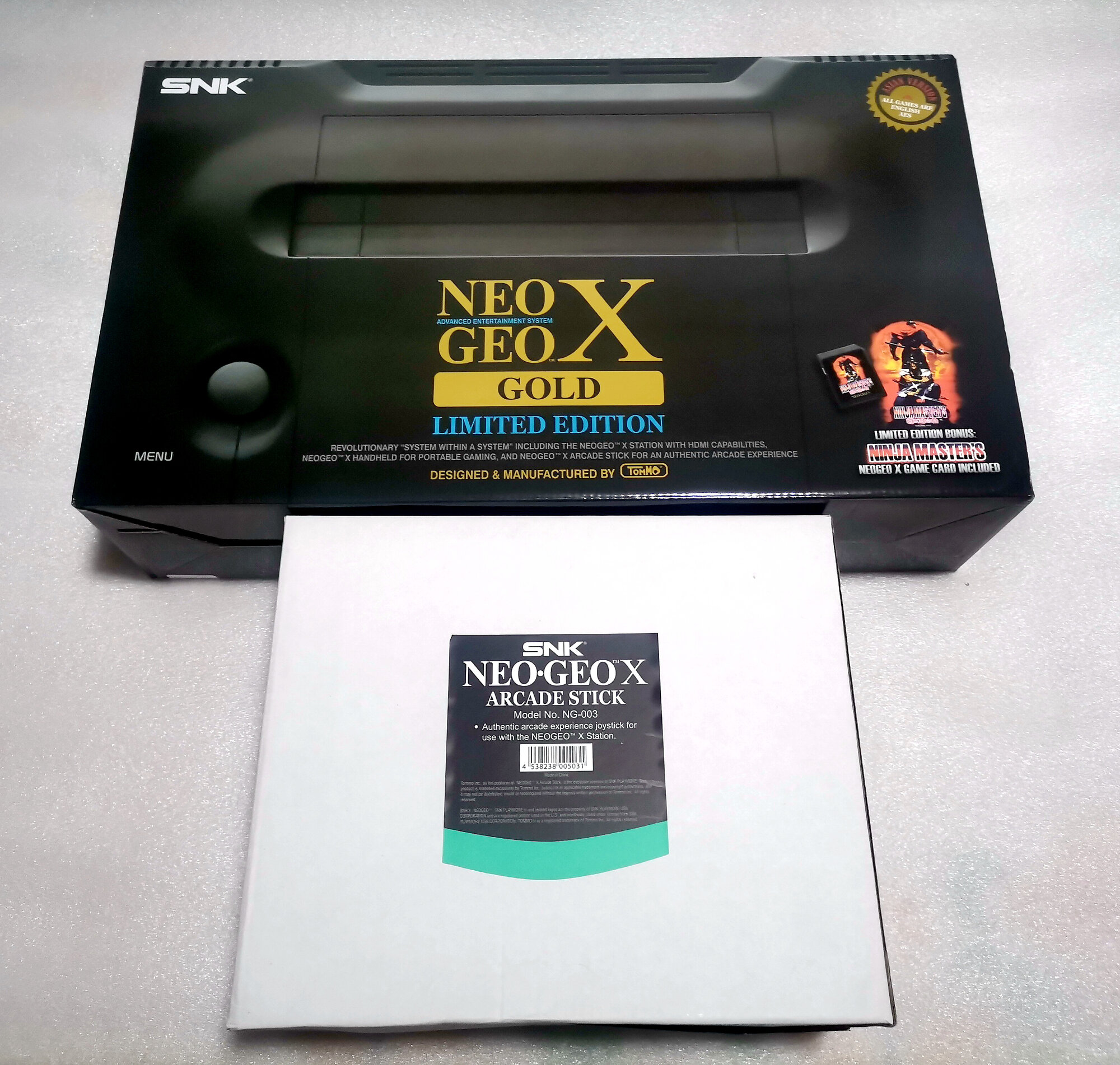 SNK NEOGEO X ретро-консоль для игр международной версии с джойстиком, черный цвет, новая нераспечатанная упаковка