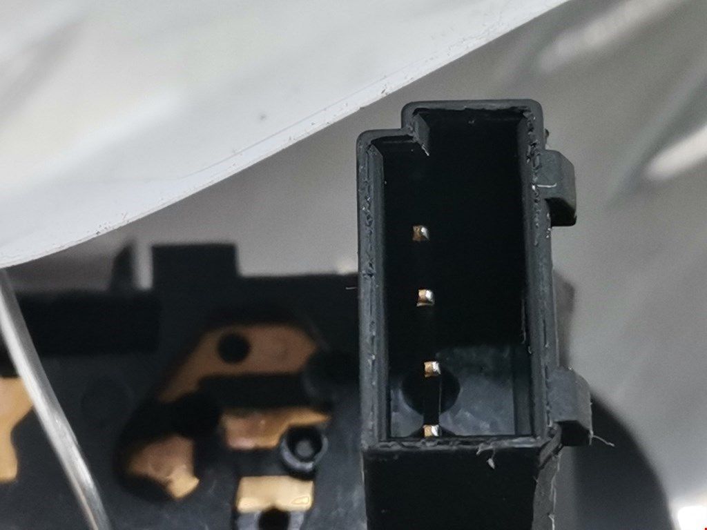 Кнопка стеклоподъемника / 1672393 13363100 9100299 для Opel Zafira A (с пробегом)