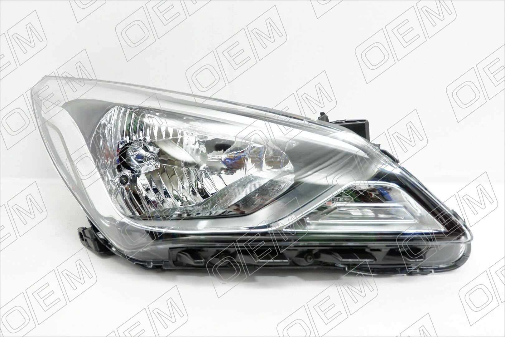 Фара правая Hyundai Solaris 1 год с 2014 по 2017, Хендай Солярис, 921024L600(Правая)