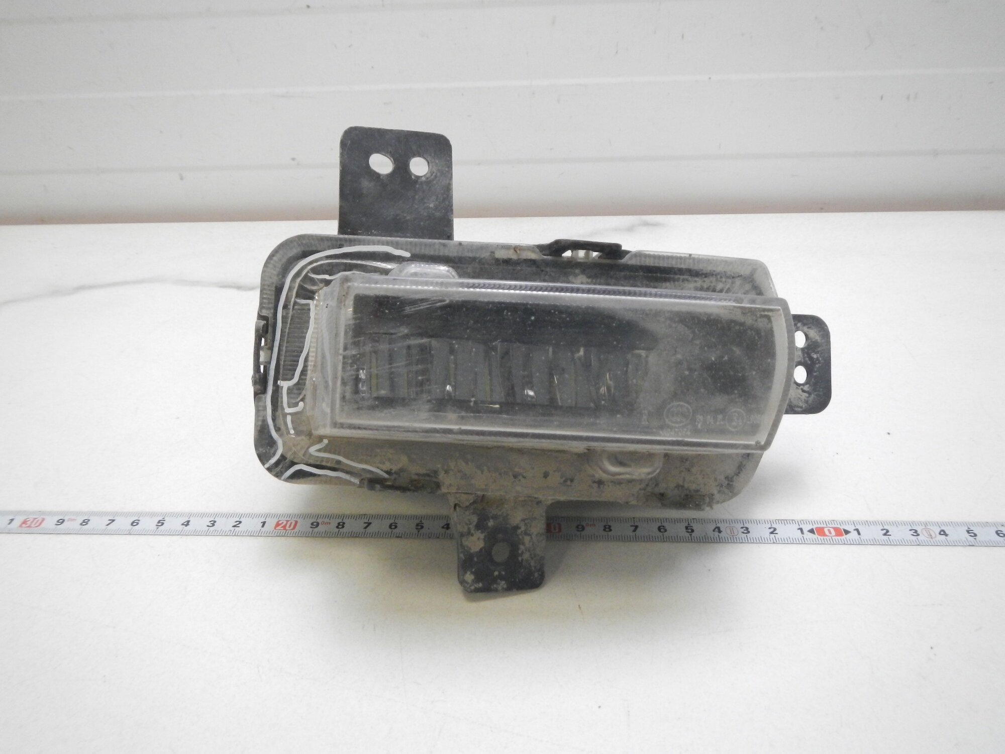 Б/У Фара противотуманная правая, Geely (Джили)-COOLRAY (20-) GEELY COOLRAY (20-) Царапины, трещина на стекле, грязь внут...