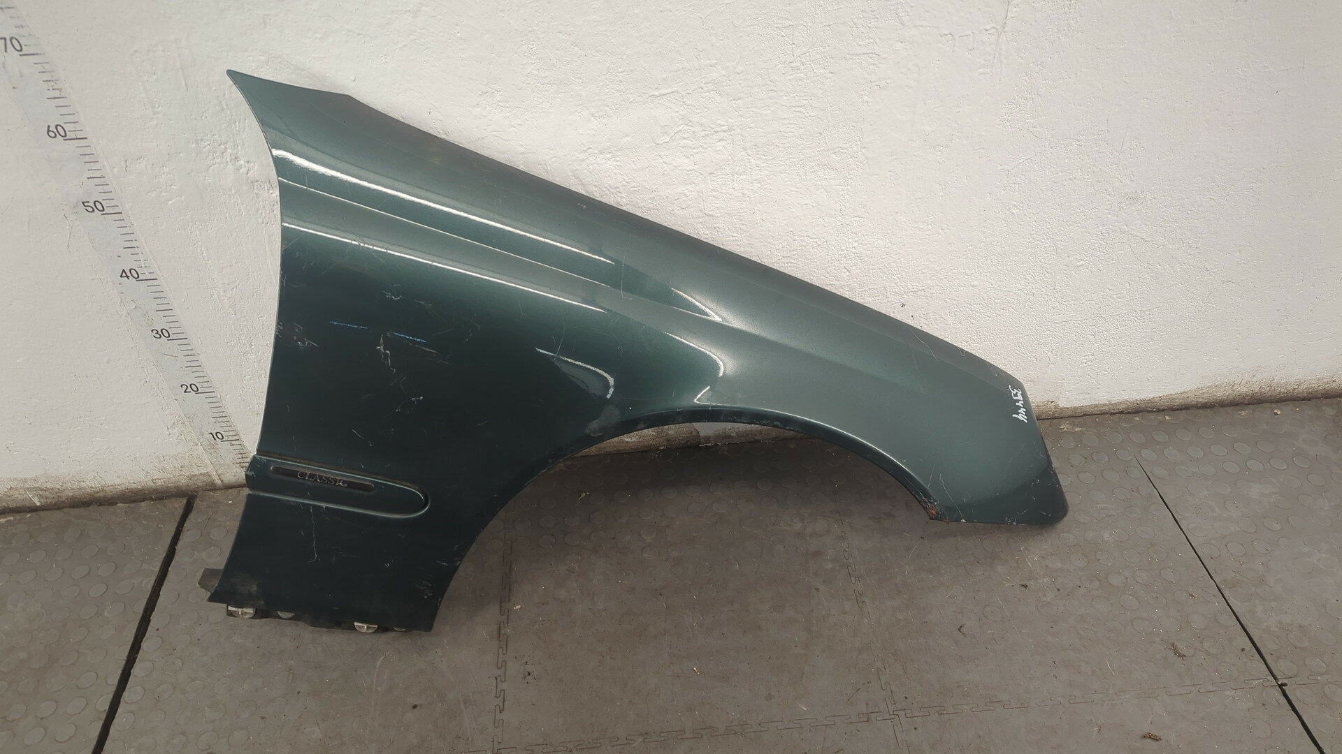 Крыло правое переднее Mercedes C W203 Б/У