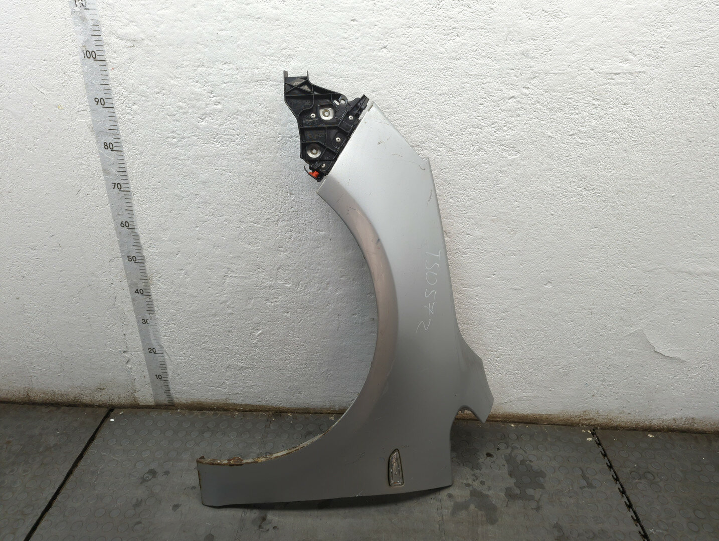 Крыло левое переднее Opel Astra J Б/У