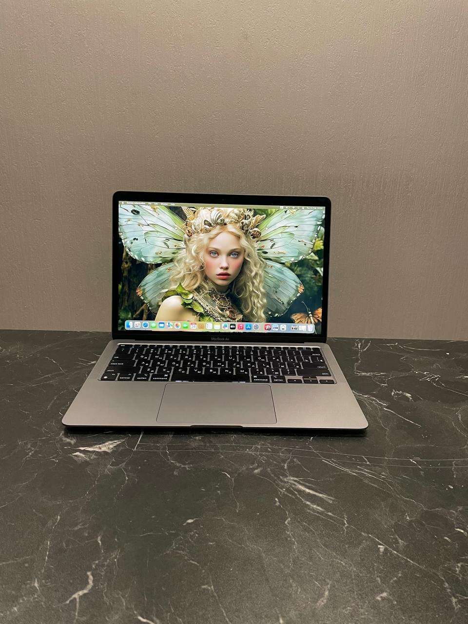 Ноутбук Apple MacBook Air 13 2020, 2560х1600, Apple M1, RAM 8 ГБ, SSD 256 ГБ, Apple graphics 8-core, MacOS, Space Gray