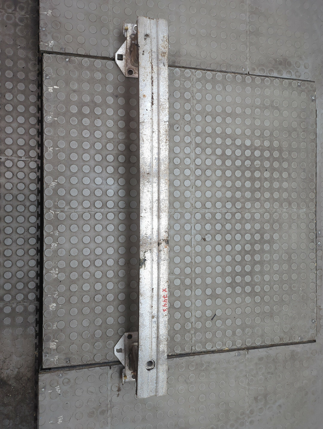 Усилитель бампера передний Peugeot 308 Б/У