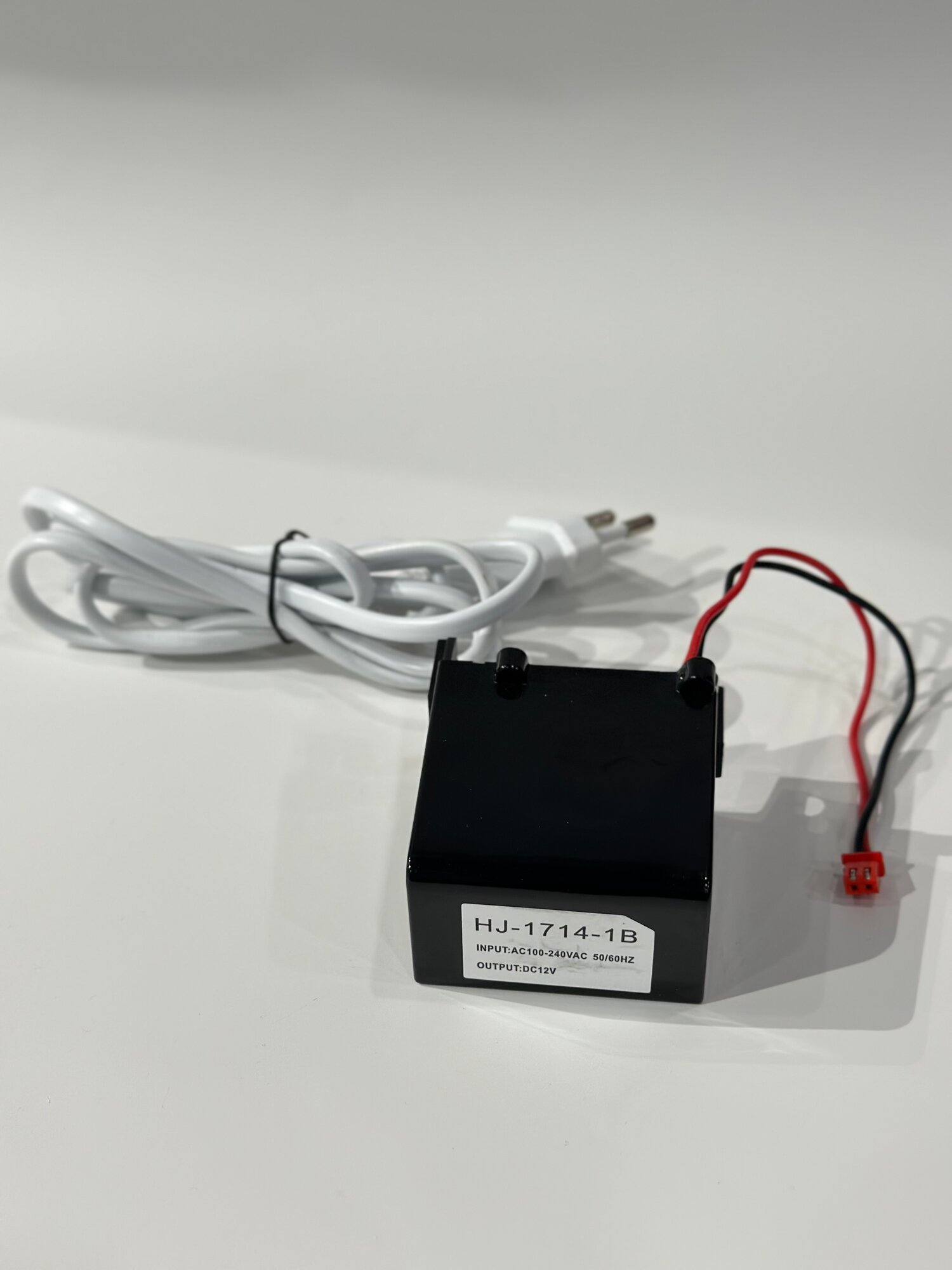 Блок питания HJ-1714-1B AC 100-240V DC OUTPUT 12V 2A Водонепроницаемый корпус. Блок питания AC 200 - DC 12 2A