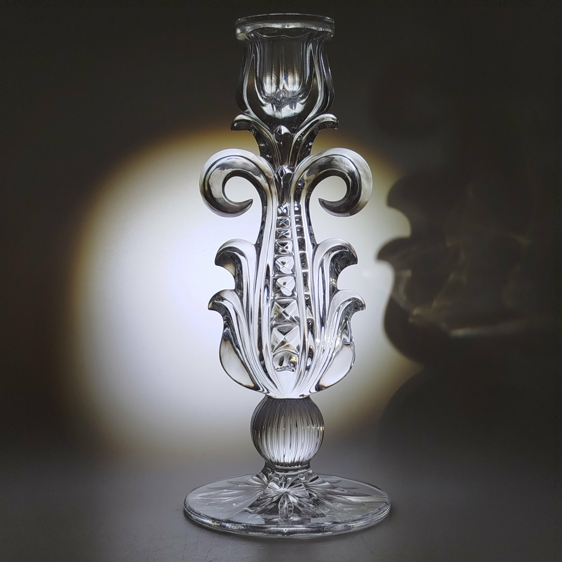 Подсвечник в виде цветка, стекло, Гусевской хрустальный завод (Гусь-Хрустальный)