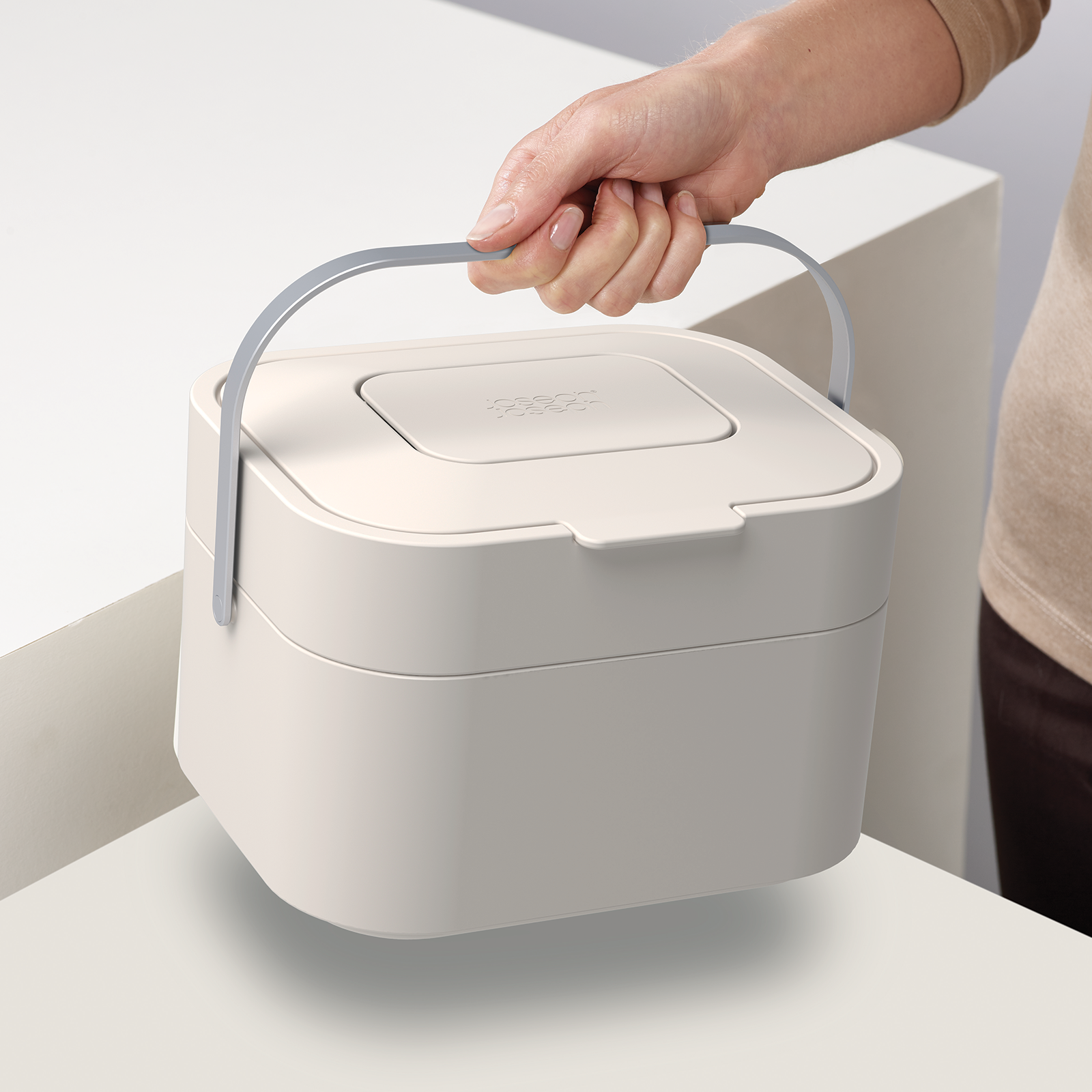 Контейнер для пищевых отходов Joseph Joseph Stack 4 л, светло-серый