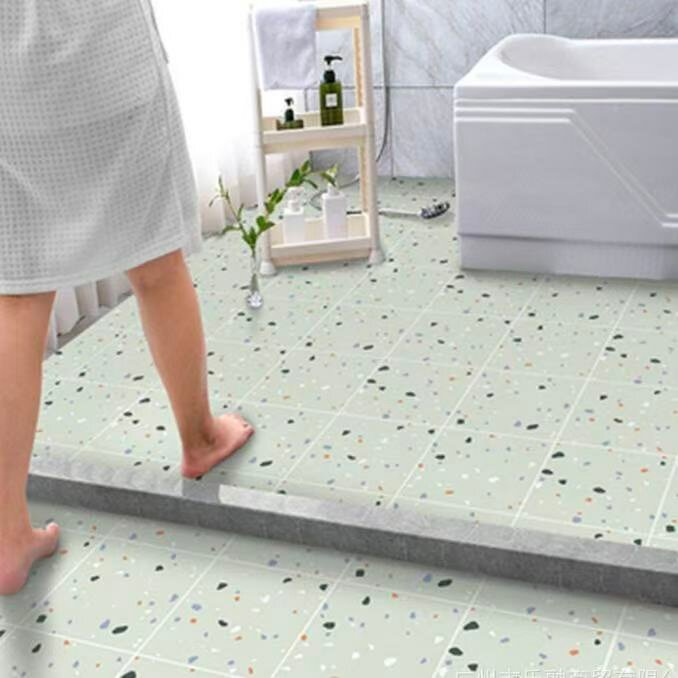 В ванной и на кухне плитка для пола, водонепроницаемая и противоскользящая, 500*60 см