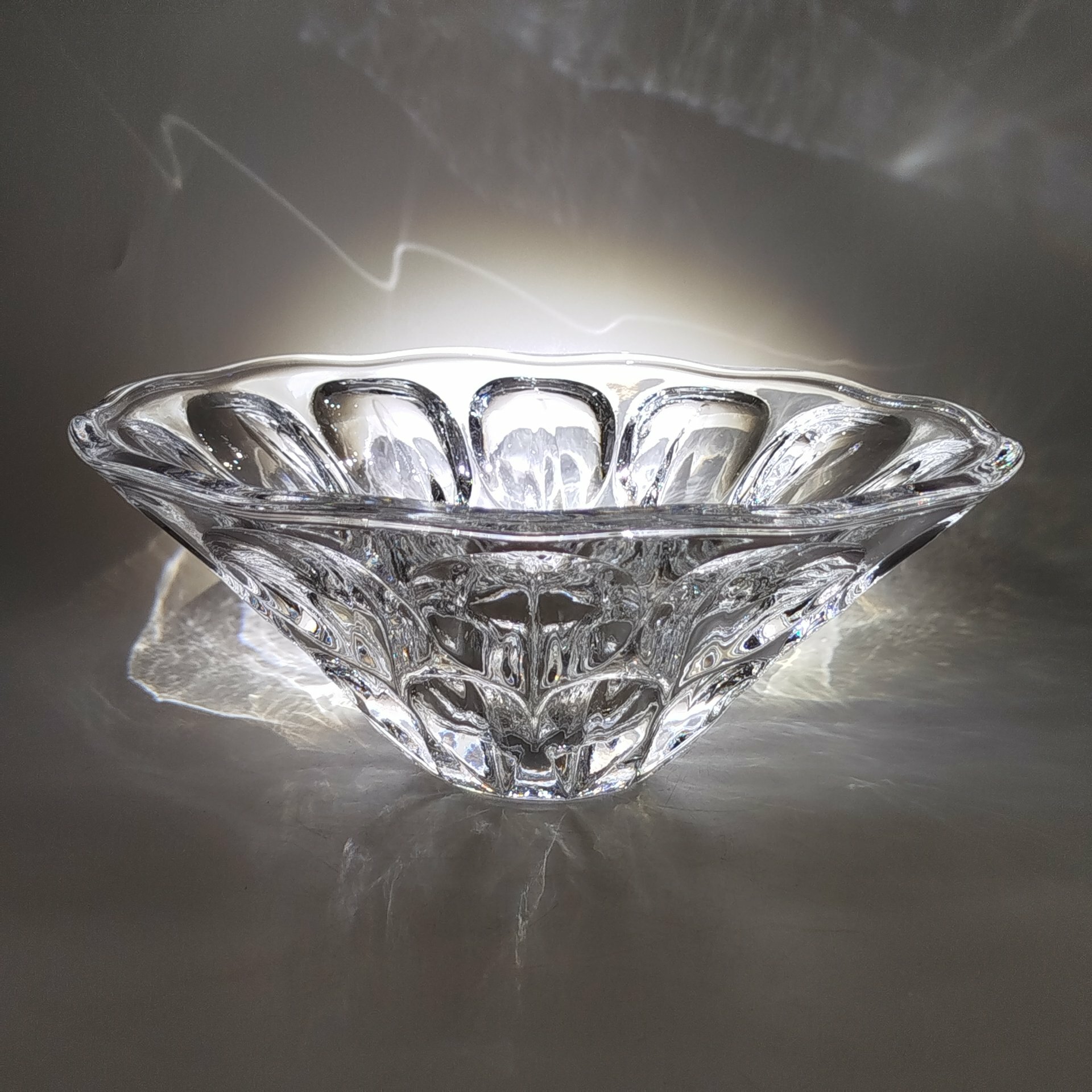 Ваза для фруктов "Глазки", автор А. П. Лаврова, хрусталь