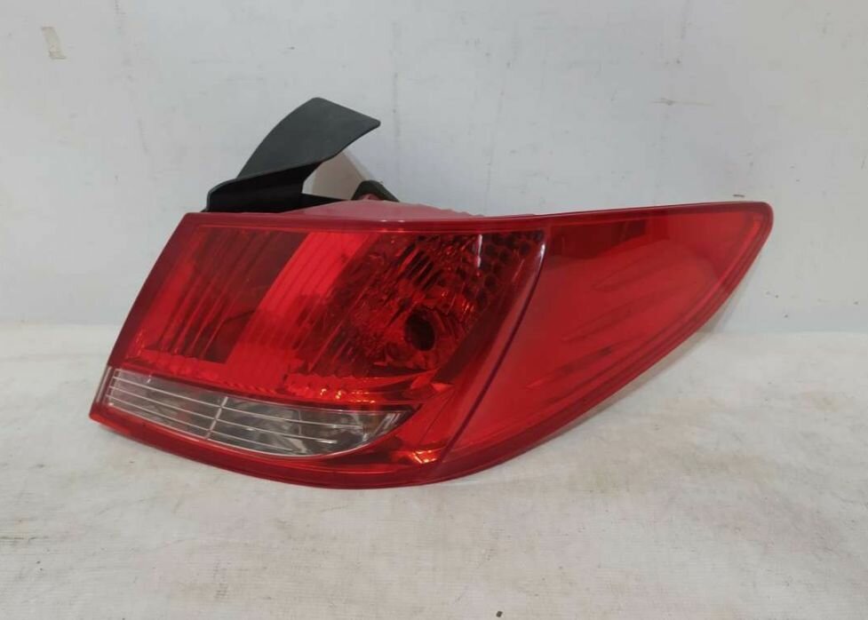 Фонарь задний наружный правый Peugeot-Citroen 9678059980