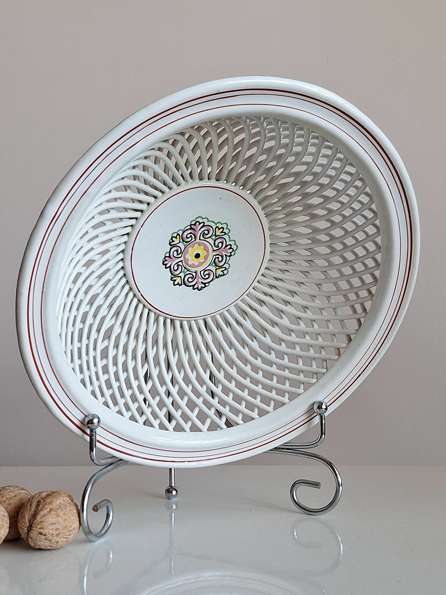 Сухарница антикварное блюдо Ваза Конфетница с плетёным бортом из фаянса Кировский фаянсовый завод КСФ СССР 20,5 см.