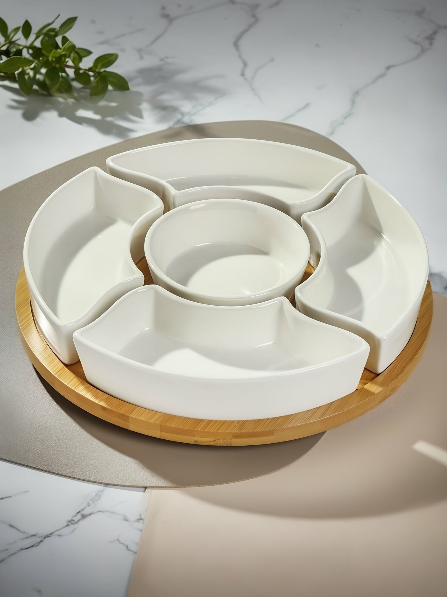 Менажница керамическая на 5 секций с бамбуковой подставкой Y6-6466, белая, Китай