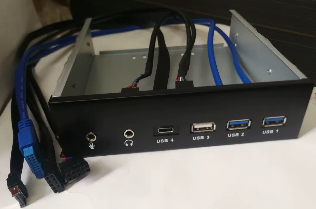 Адаптер передней панели для оптического привода с 2x USB 3.0, 1x USB 2.0, Type-C портом и аудио