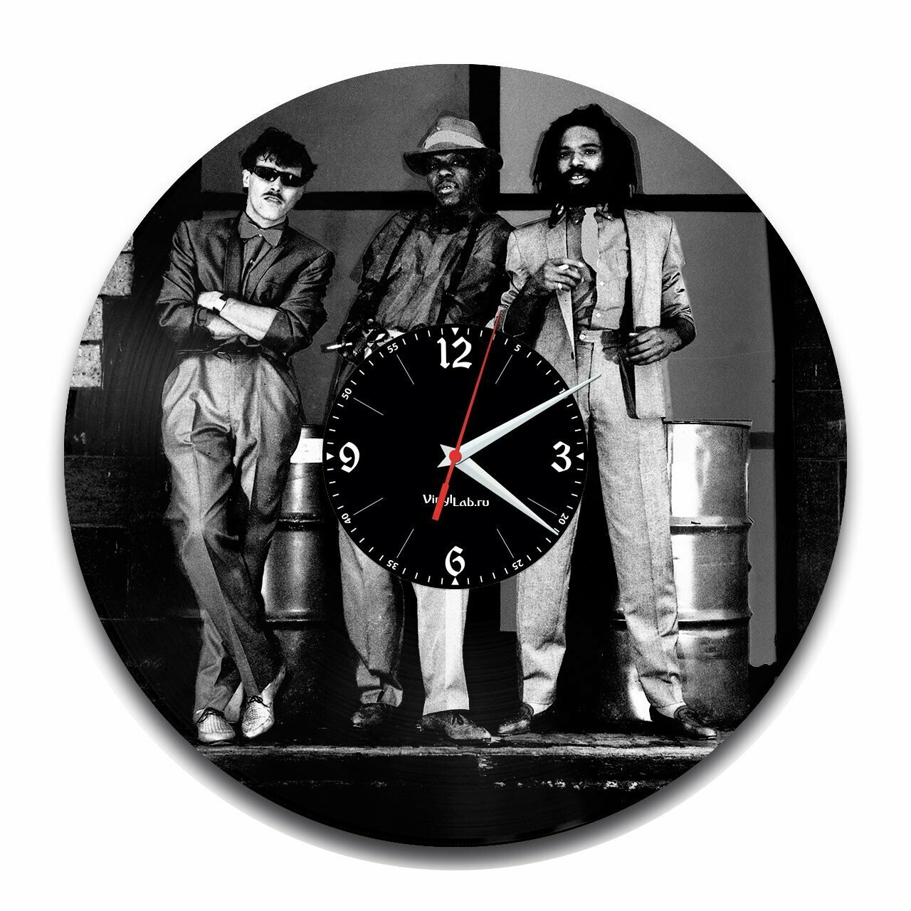 Часы из виниловой пластинки (c) VinylLab Bad Boys Blue, диаметр 30 см