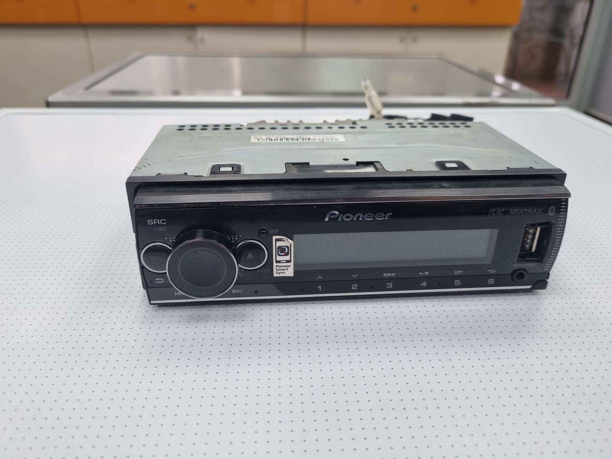 Автомагнитола Pioneer MVH-S520BT с Bluetooth, AUX, USB, 4х50 Вт, 1DIN