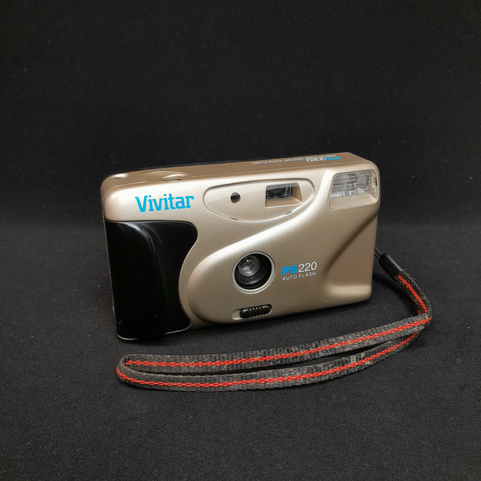Винтажный фотоаппарат Vivitar PS 220 в не рабочем состоянии, США