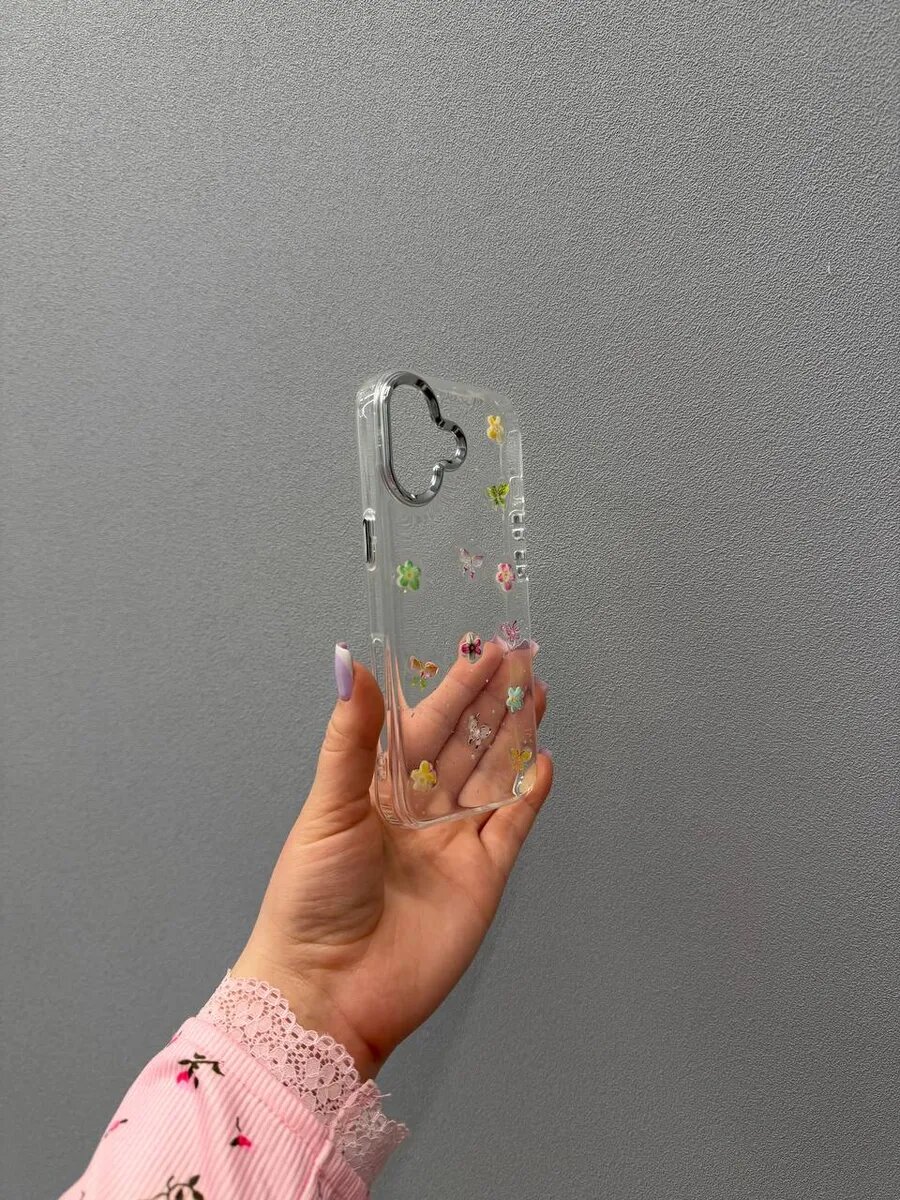 Чехол для iPhone 17 "Фигурки", прозрачный, беспроводной заряд, защита — фото 1