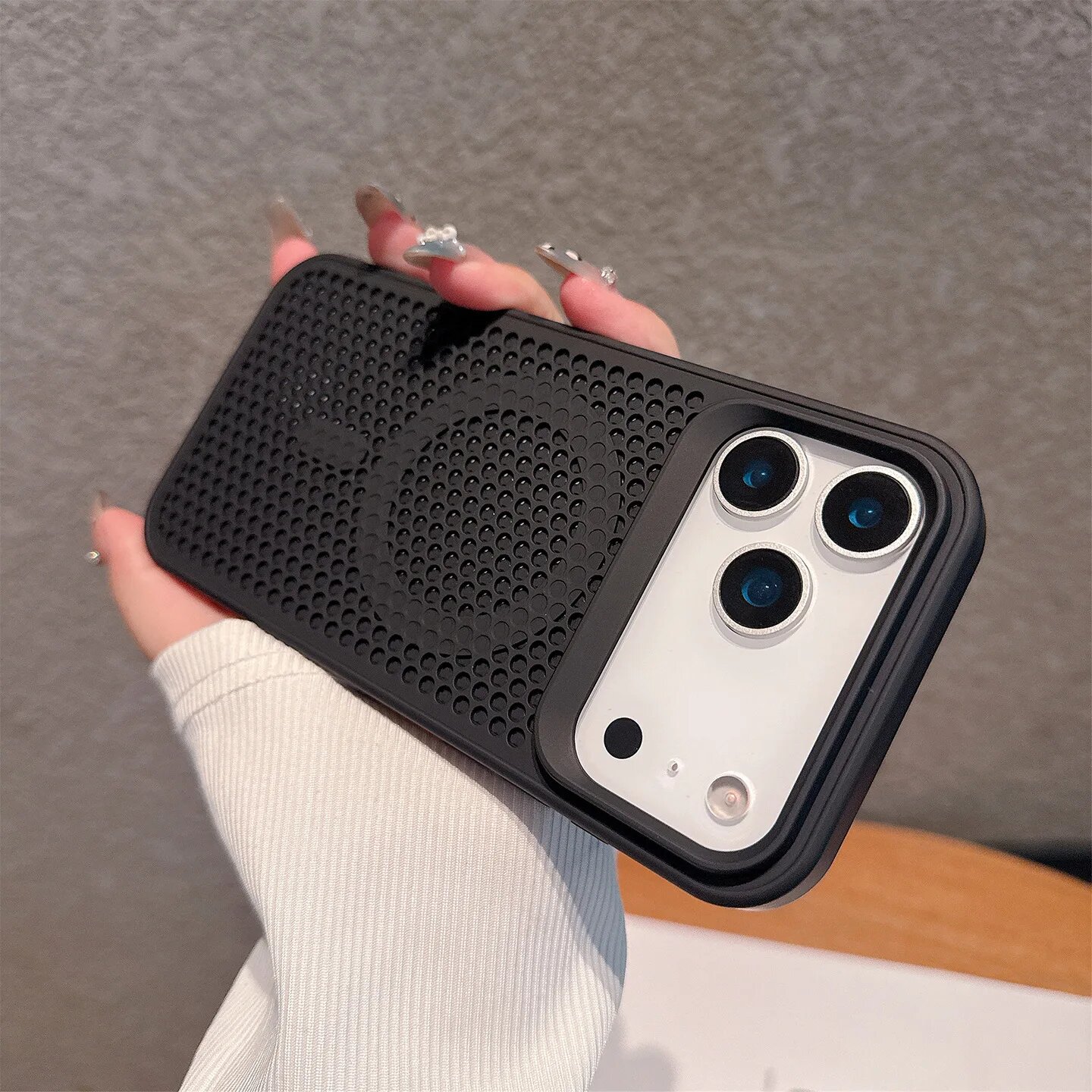 Магнитный охлаждающий чехол для телефона с рассеиванием тепла для iPhone 17 17 Pro 17 Pro Max 17, противоударный чехол с бесп.