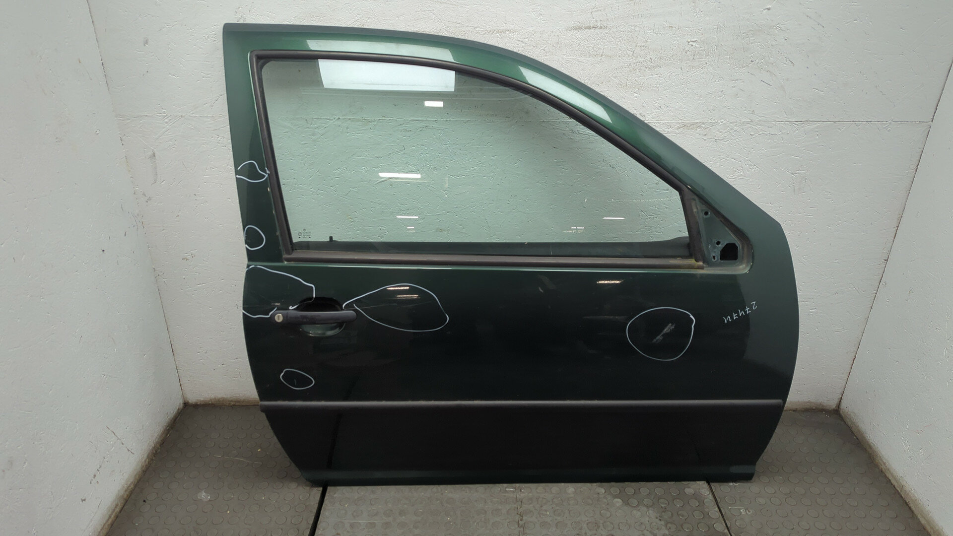 Дверь боковая (легковая) правая передняя Volkswagen Golf 4 Б/У