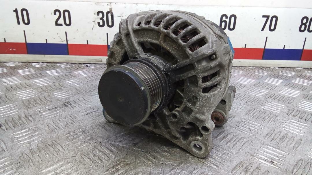 Генератор Volkswagen Passat B6 2008 06F903023F