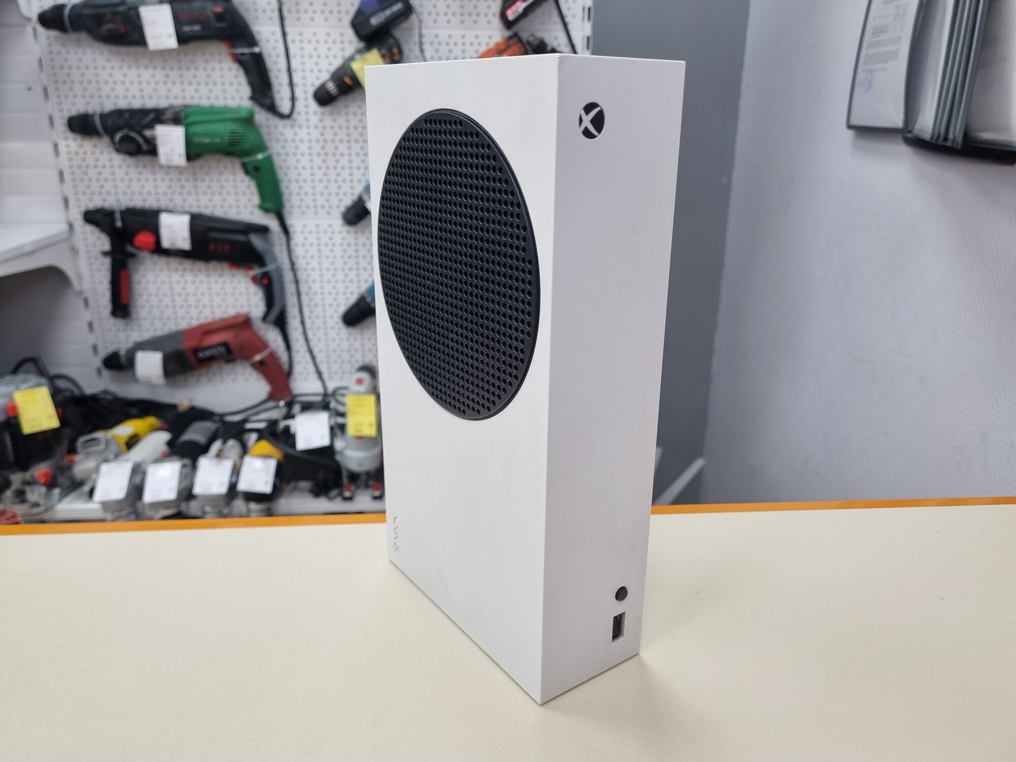 Игровая приставка Microsoft Xbox Series S 512 ГБ SSD, без игр, белый/черный