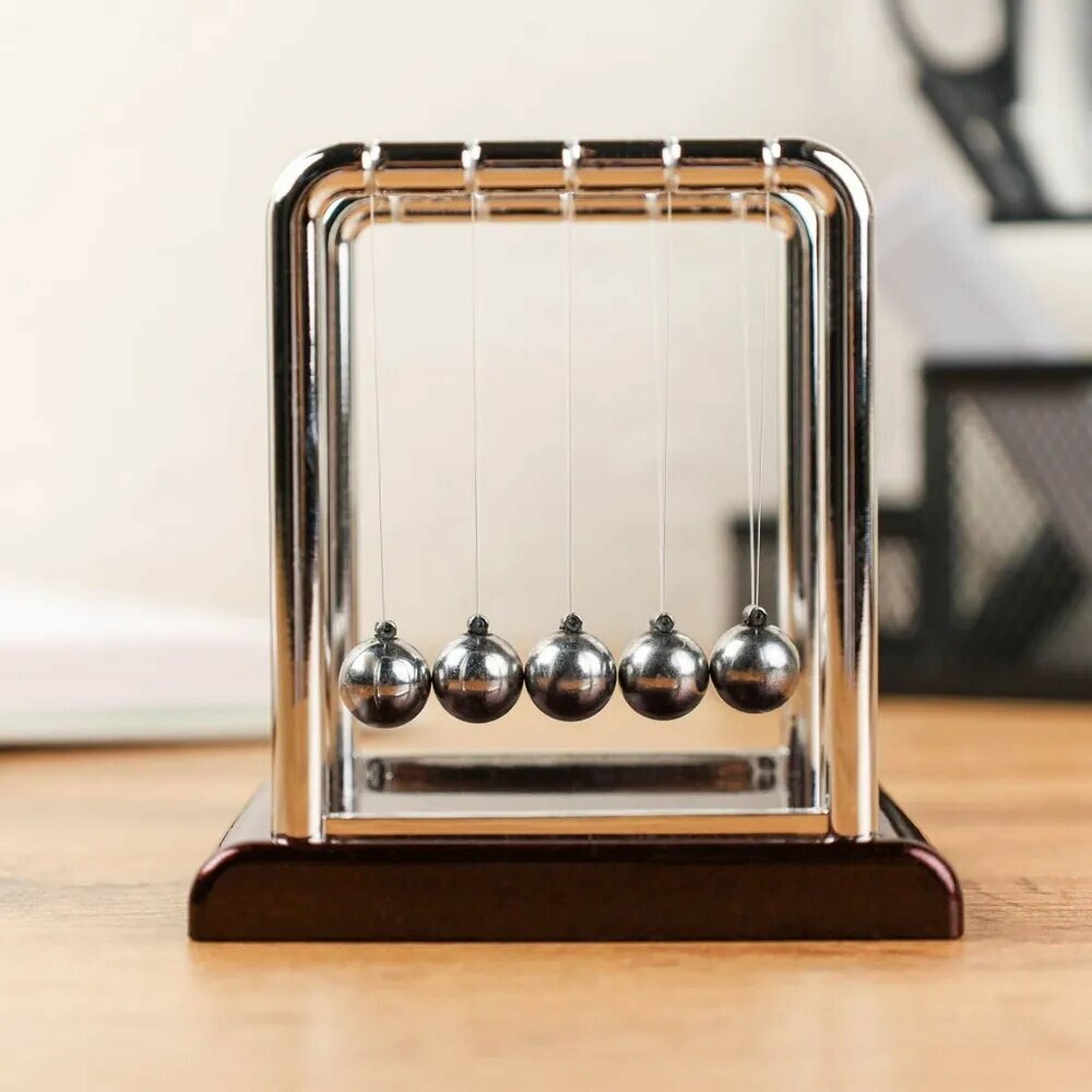 Маятник Ньютона 9 см / кинетический маятник антистресс