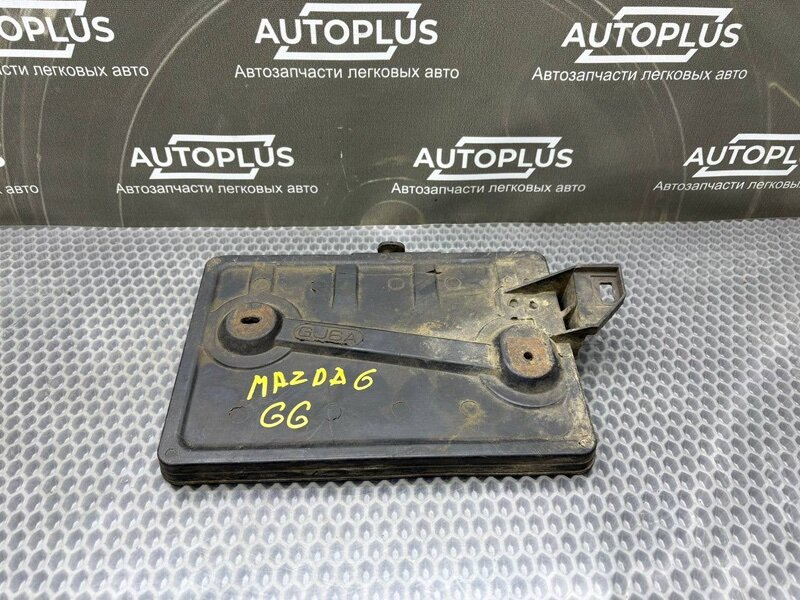 Площадка под АКБ Mazda 6 2002 (L813) Б/У с пробегом