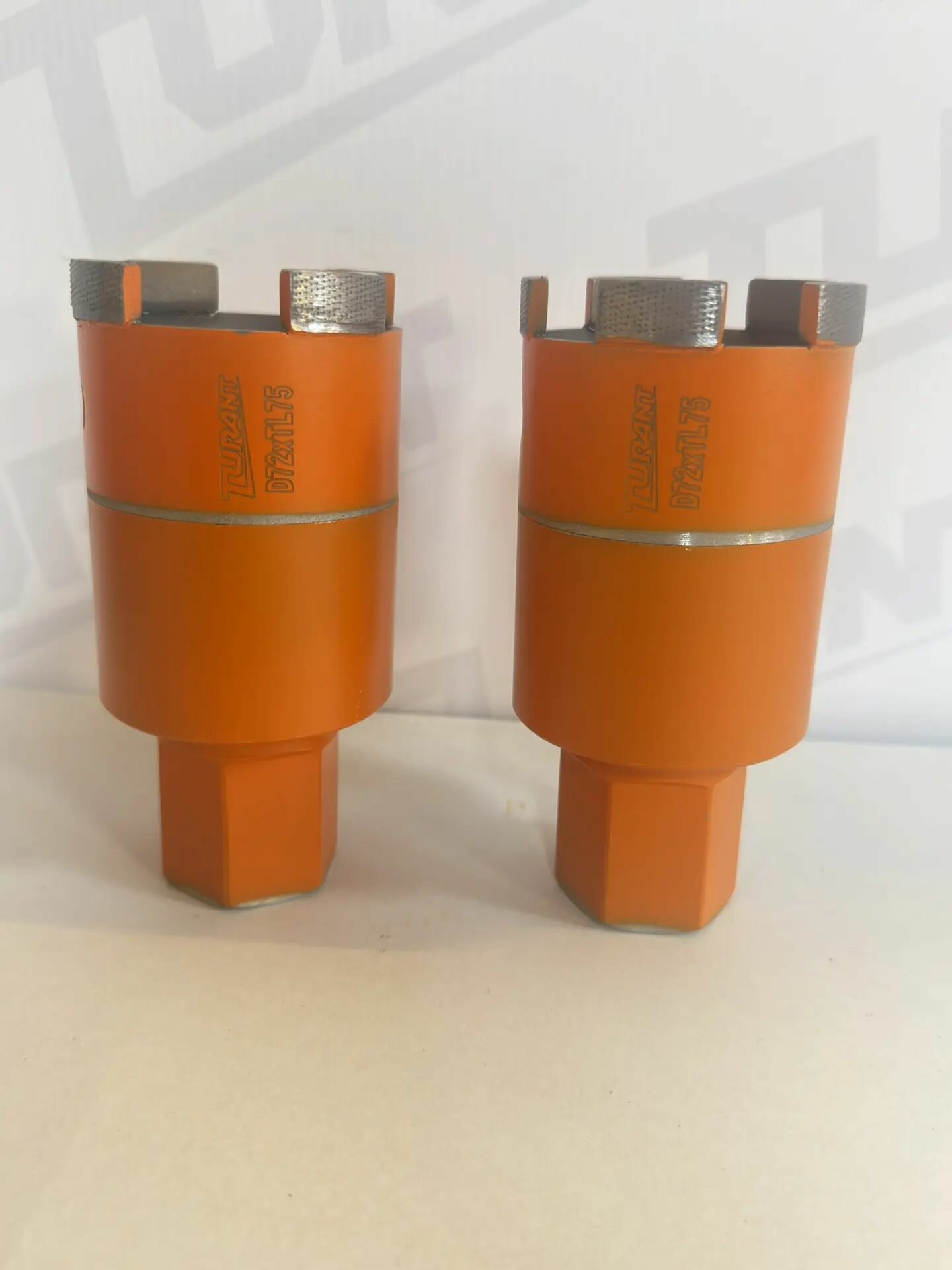 Резьбовая коронка для подрозетников 72 мм 4 сегмента Турант хвостовик 1 1/4