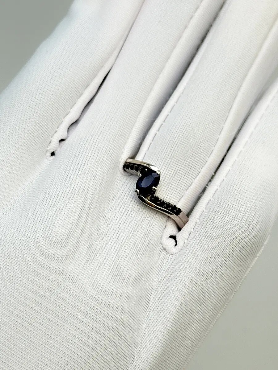 Кольцо, серебро, 925 проба, чернение, родирование, шпинель, сапфир