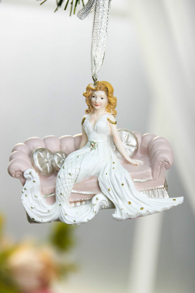 Ёлочное украшение ариэль на диване, полистоун, 11 см, Goodwill D45152-2