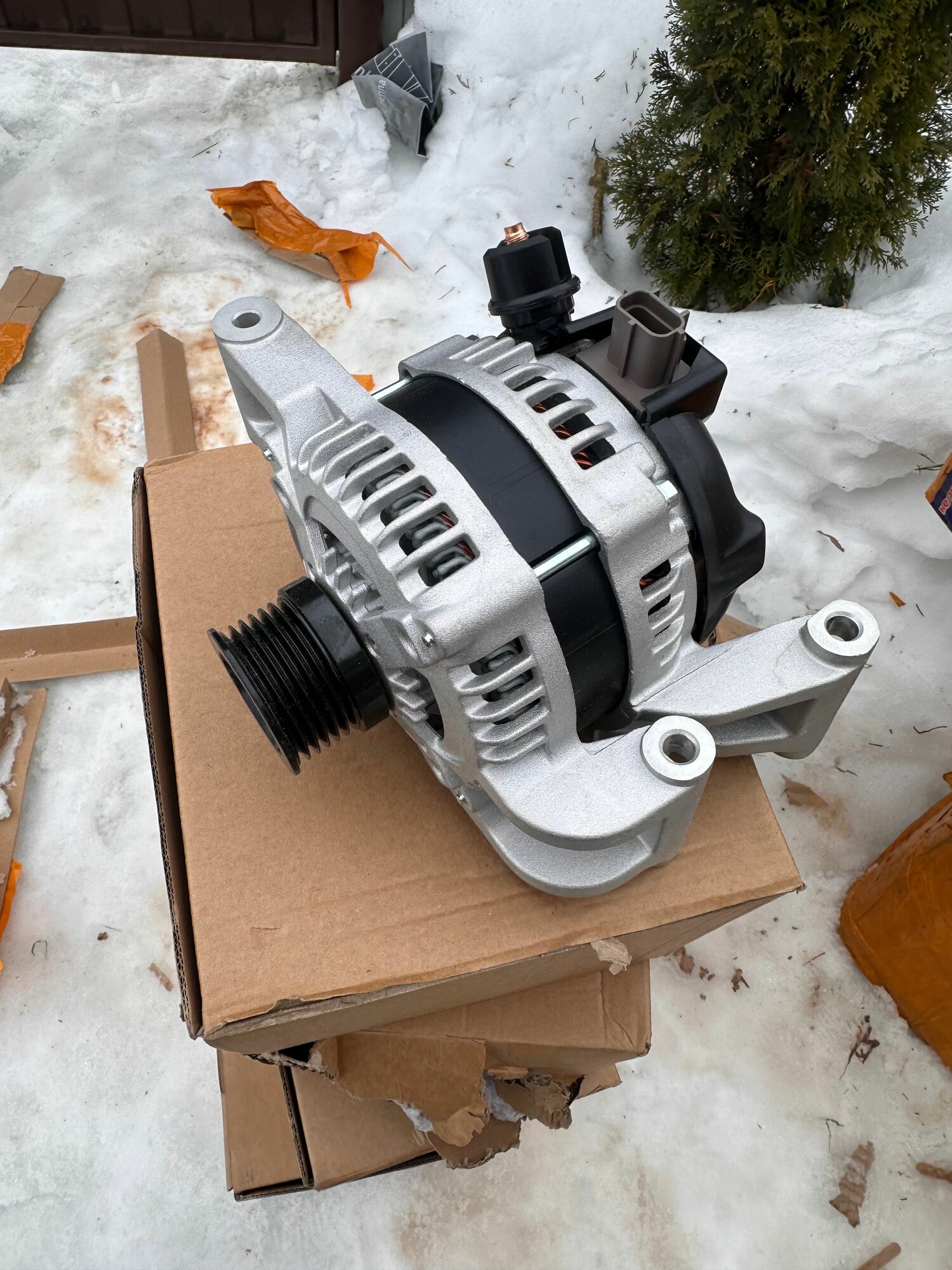 Генератор Ford C-Max, Focus 2 1.8, 2.0 (120А)