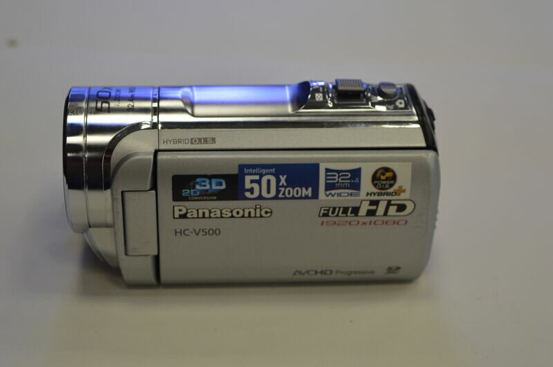 PANASONIC Видеокамера Panasonic HC-V500, Ресейл