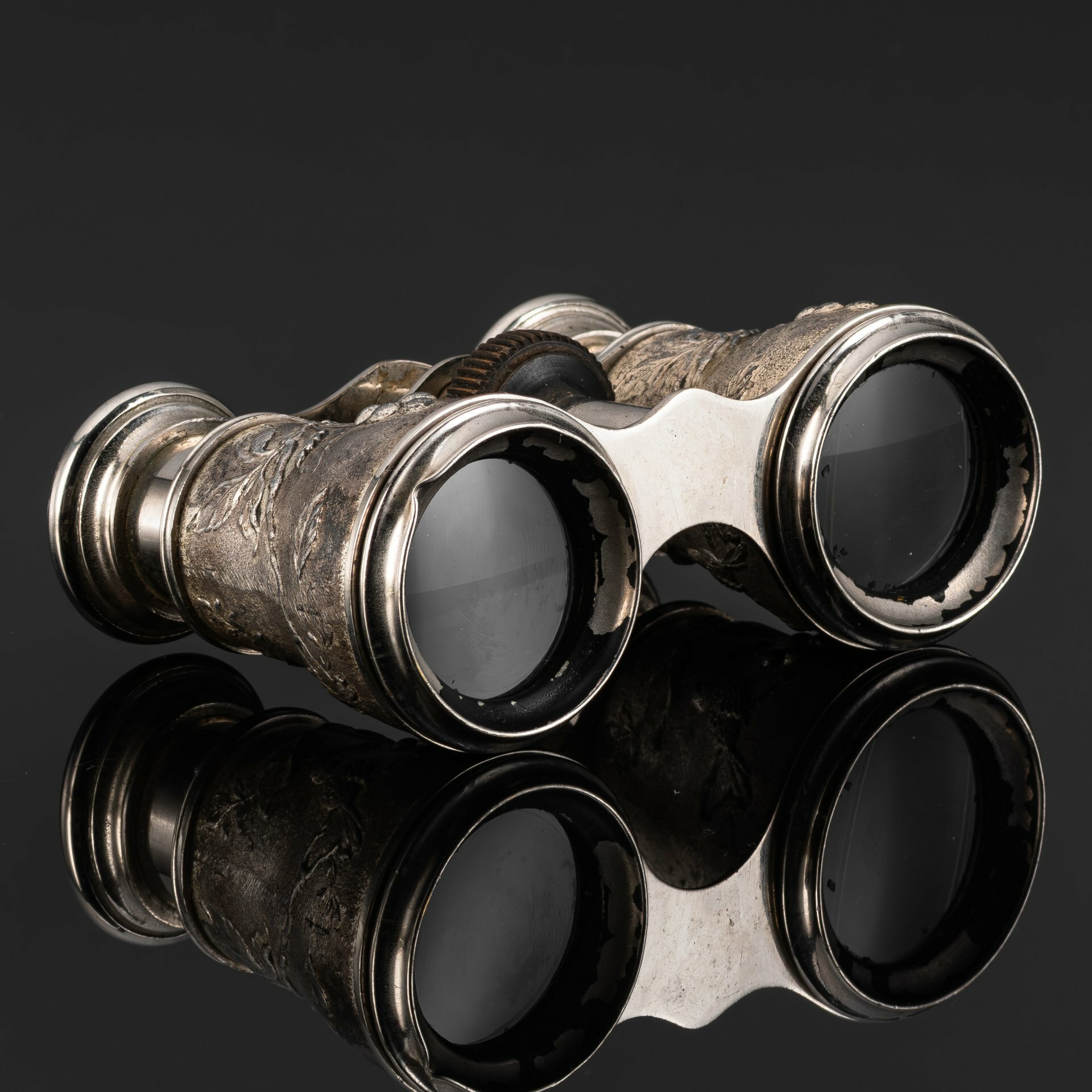 Бинокль театральный с декором в виде птиц на ветках, металл, стекло