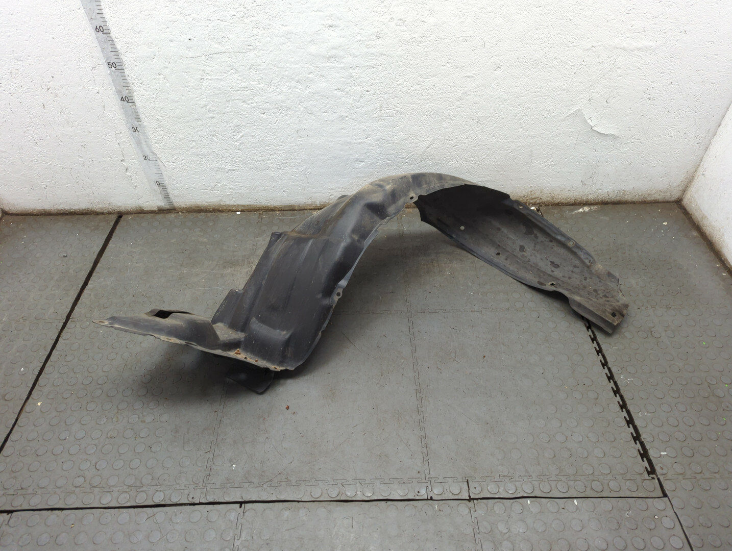 Защита арок (подкрылок) левая передняя Pontiac Vibe 2 Б/У