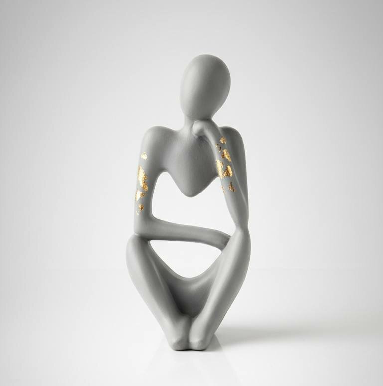 Декоративная фигурка «Мыслитель» из гипса.